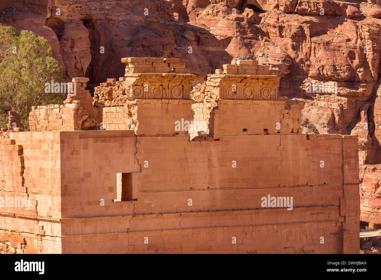 Temple ruins petra jordan hi-res stock photography and images - Alamy