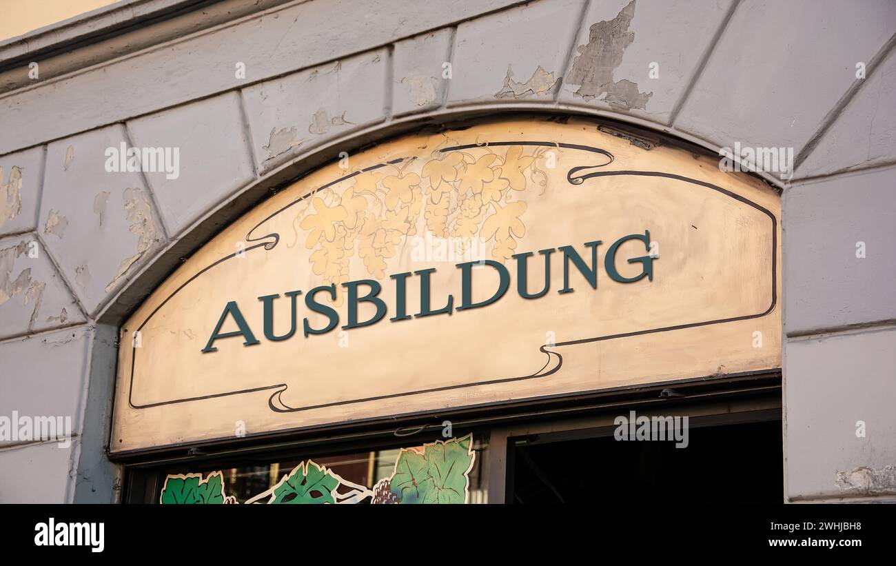 Signposts the direct way to Apprenticeship Stock Photo - Alamy