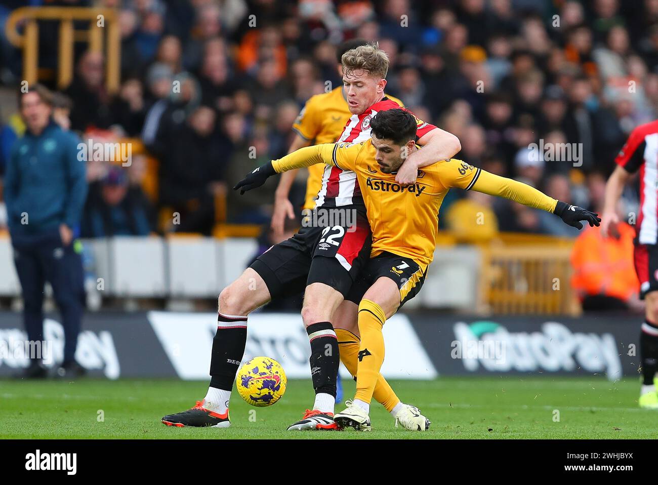 Nathan collins brentford hi-res stock photography and images - Alamy