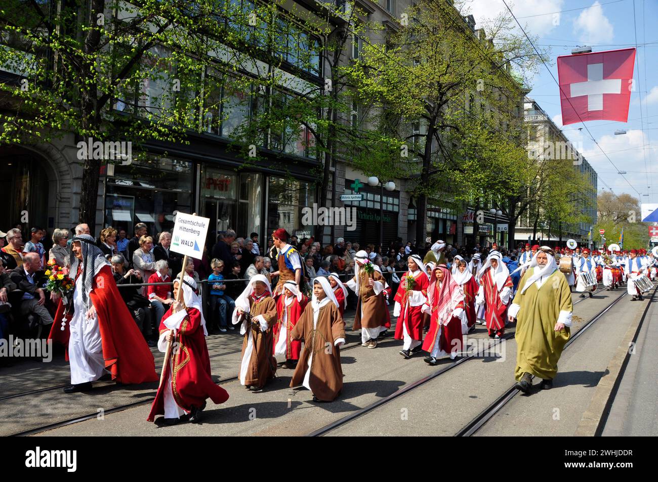 Zürich-City: The Sechseläuten children-parade at Bahnhofstreet ...