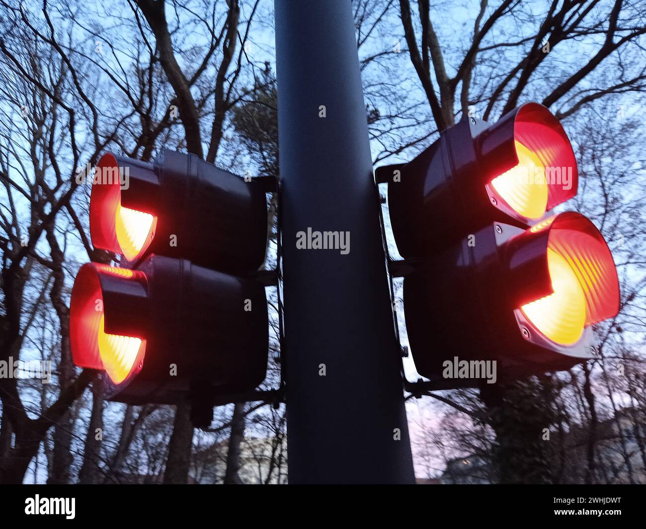 Red traffic light on the street Stock Photo - Alamy