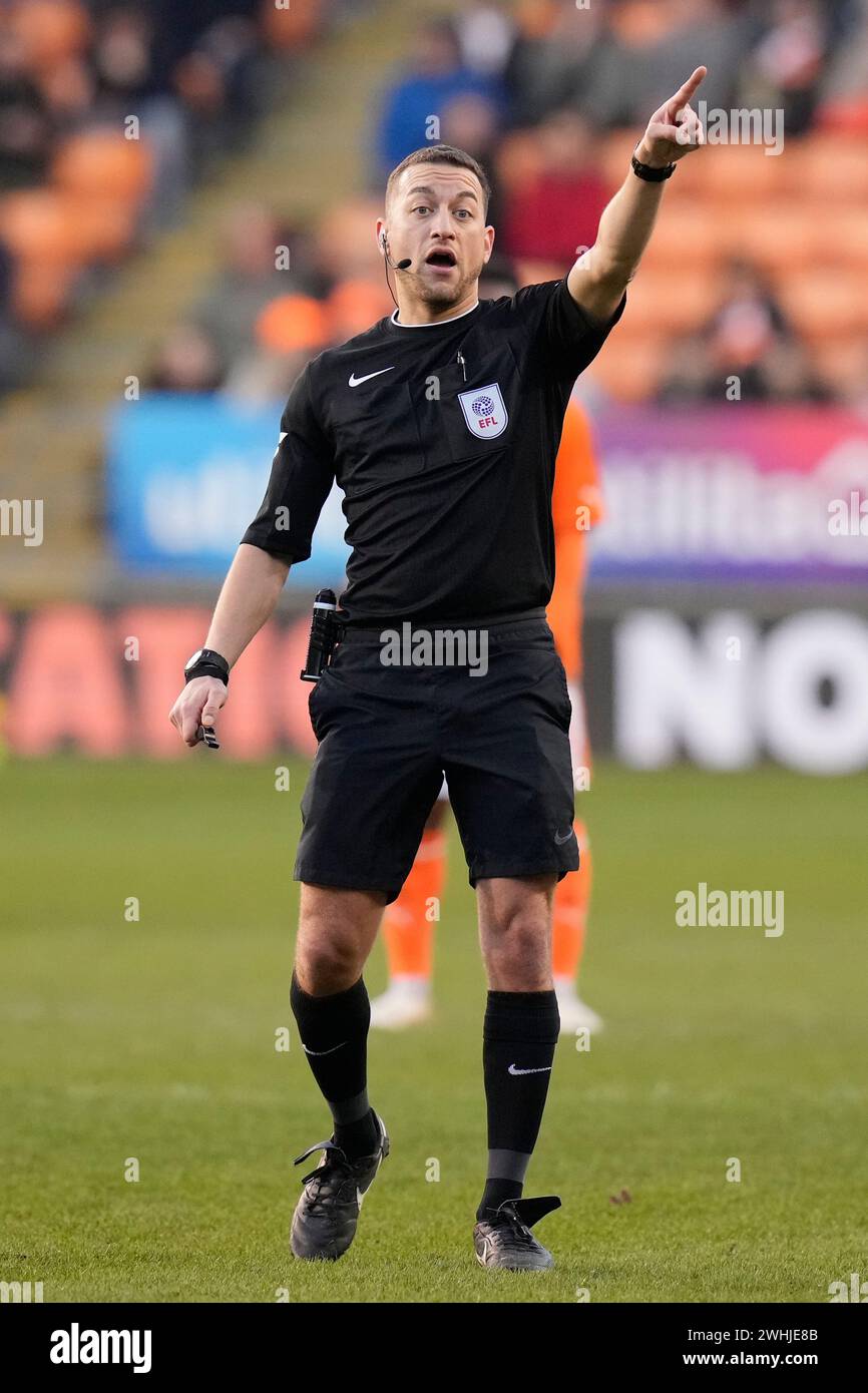 Paul howard referee hi-res stock photography and images - Alamy