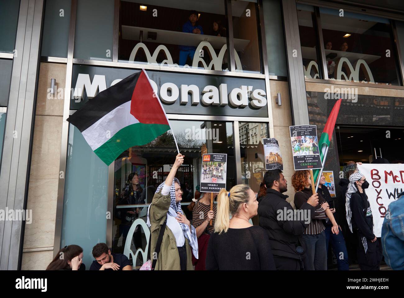 Mothers against genocide protest hi-res stock photography and images ...