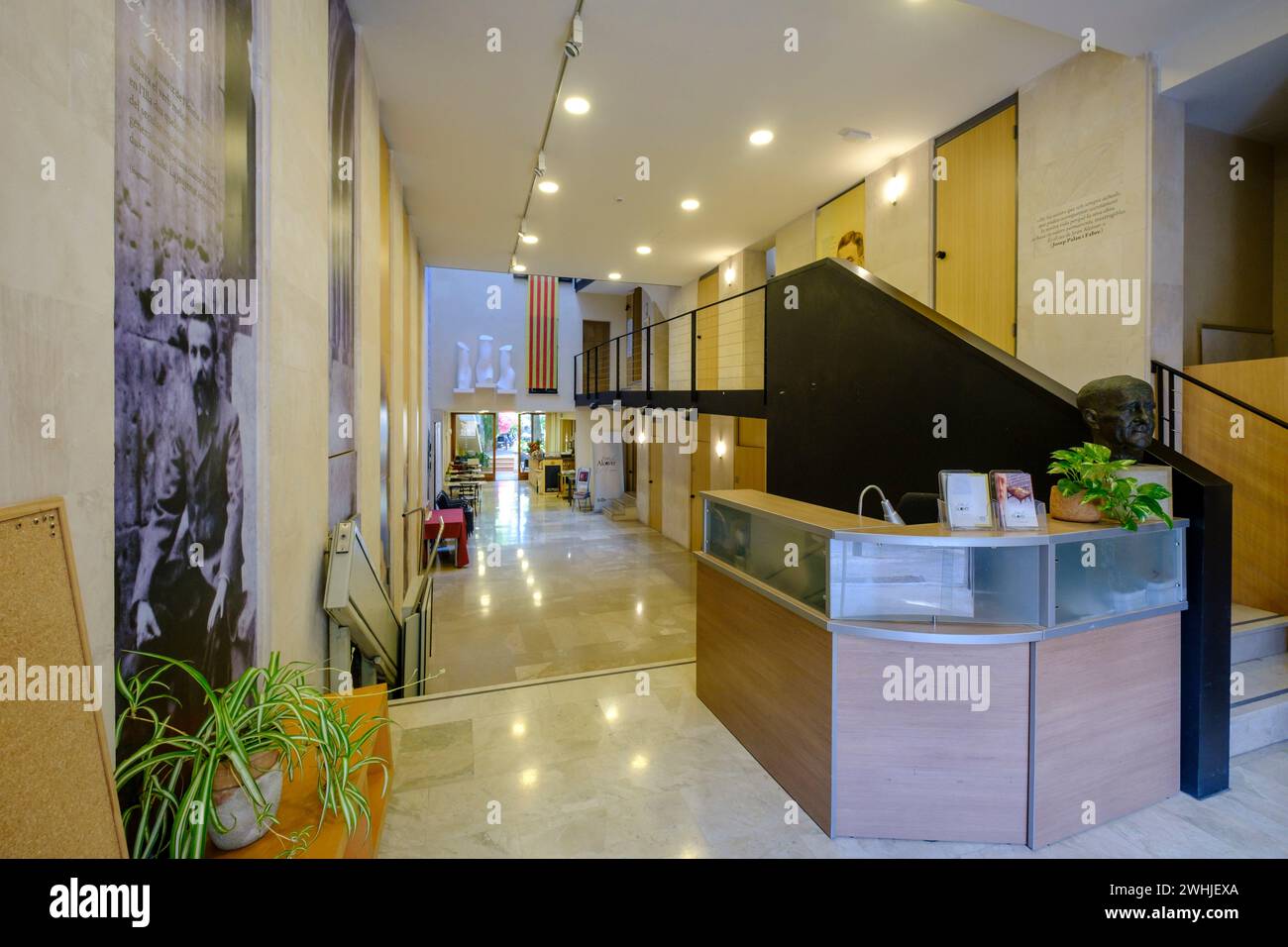 Alcover hi-res stock photography and images - Alamy