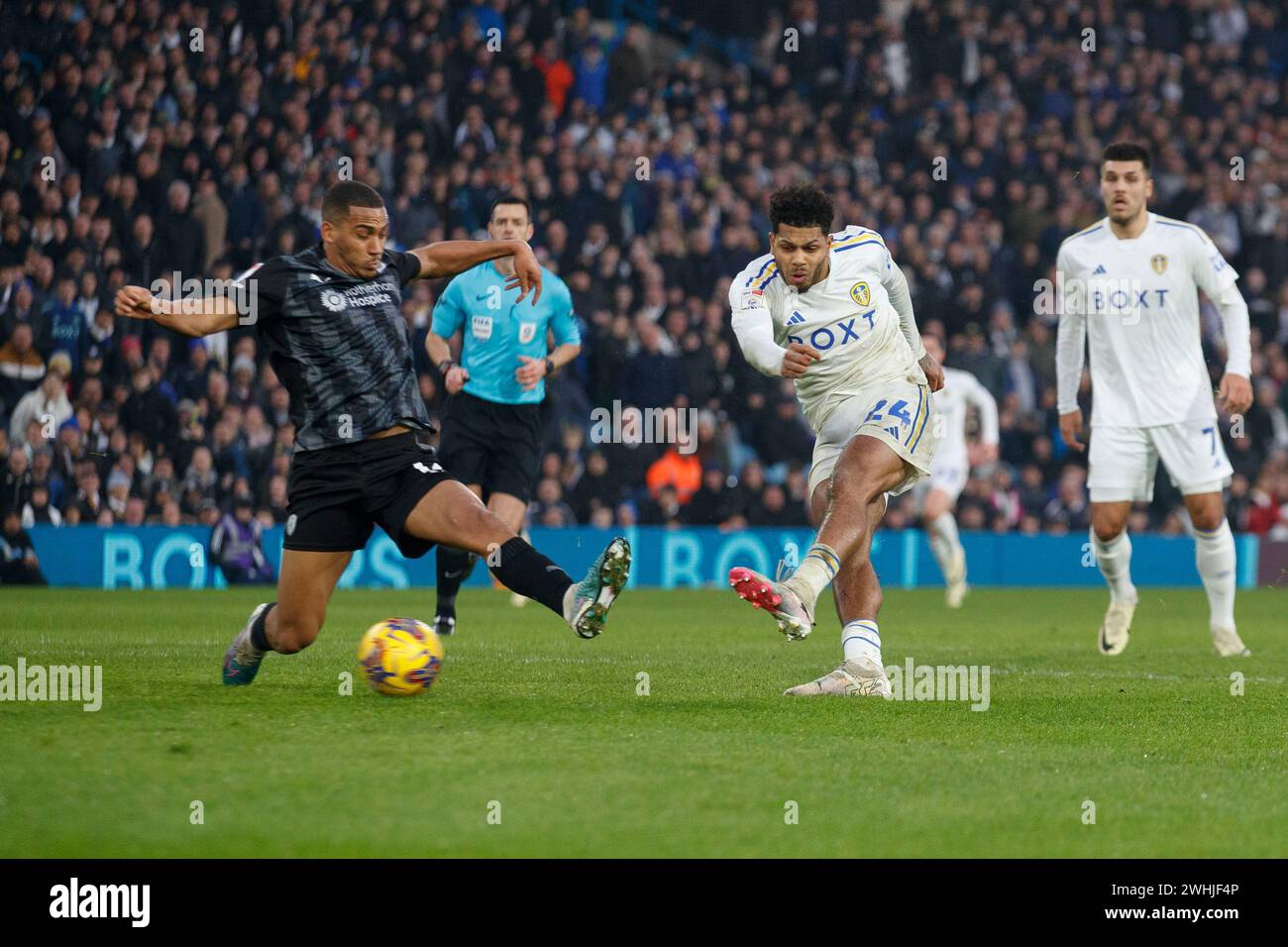 Georginio Rutter #24 of Leeds United shoots at goal during the Sky Bet ...