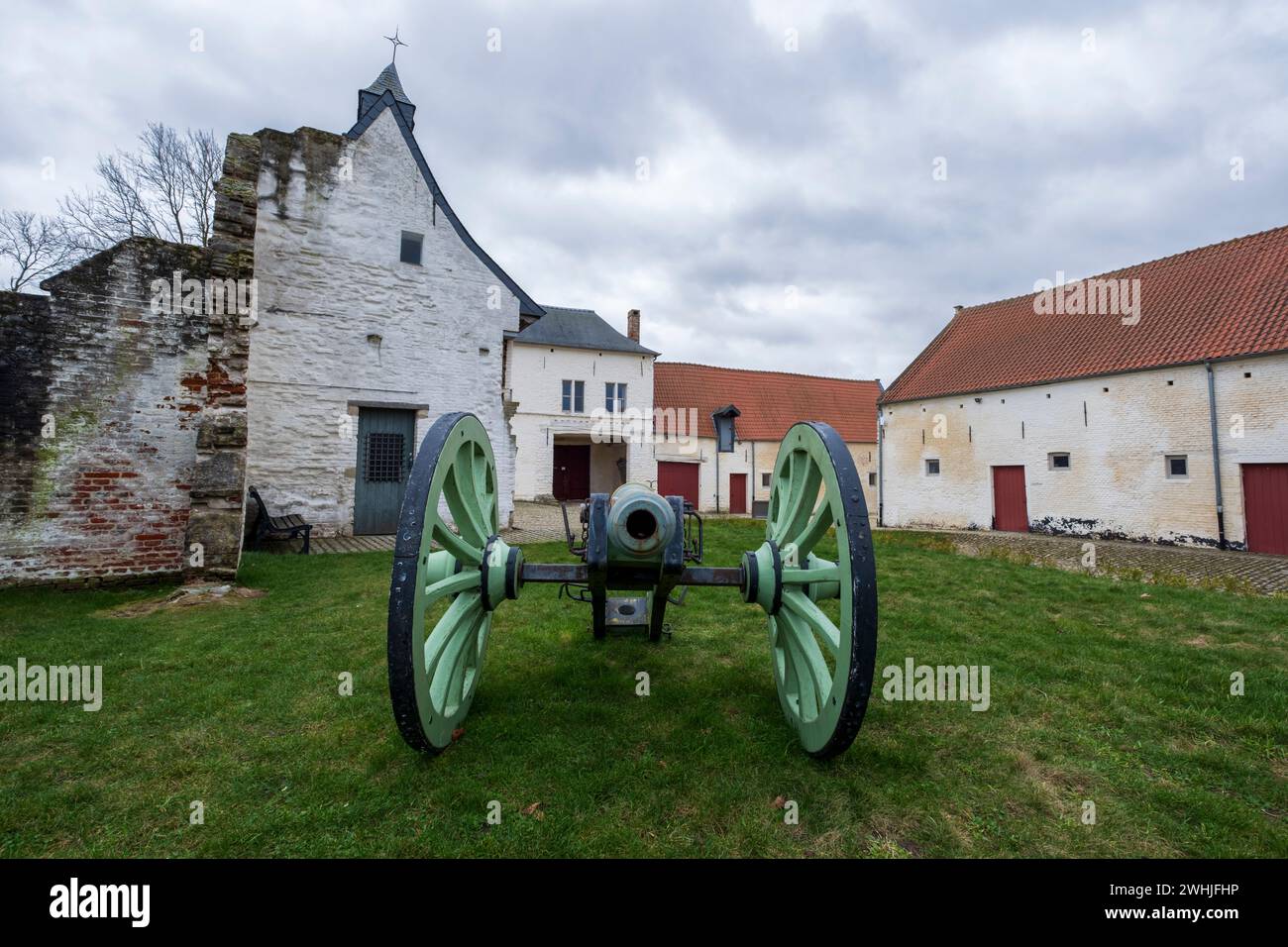 Courtyard of Hougoumont Farm on the battlefield of Waterloo Stock Photo ...