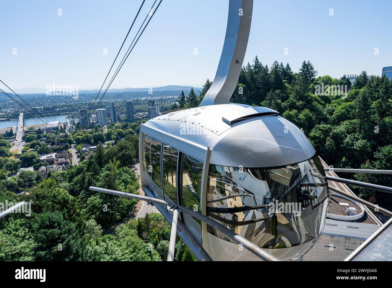 An Aerial Tram stopped at the upper station of the Portland Aerial Tram ...