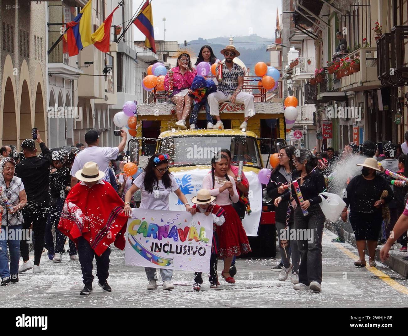 CUENCA-DESFILE CARNAVAL-2024 Cuenca,Ecuador 10 de febrero de 2024 La ...