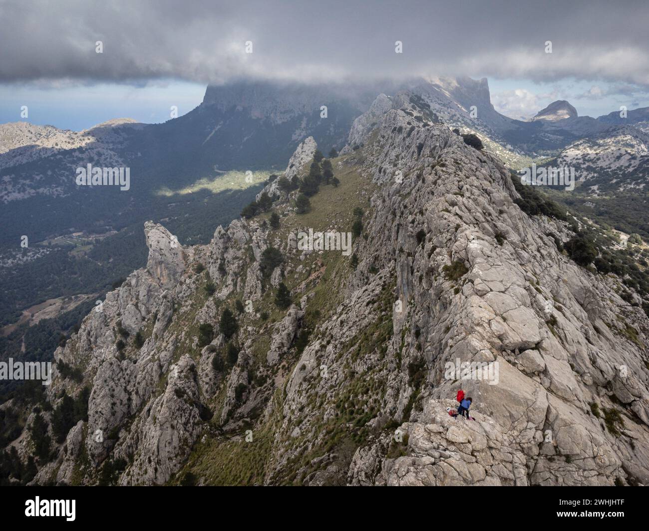 Edge and son hi-res stock photography and images - Alamy