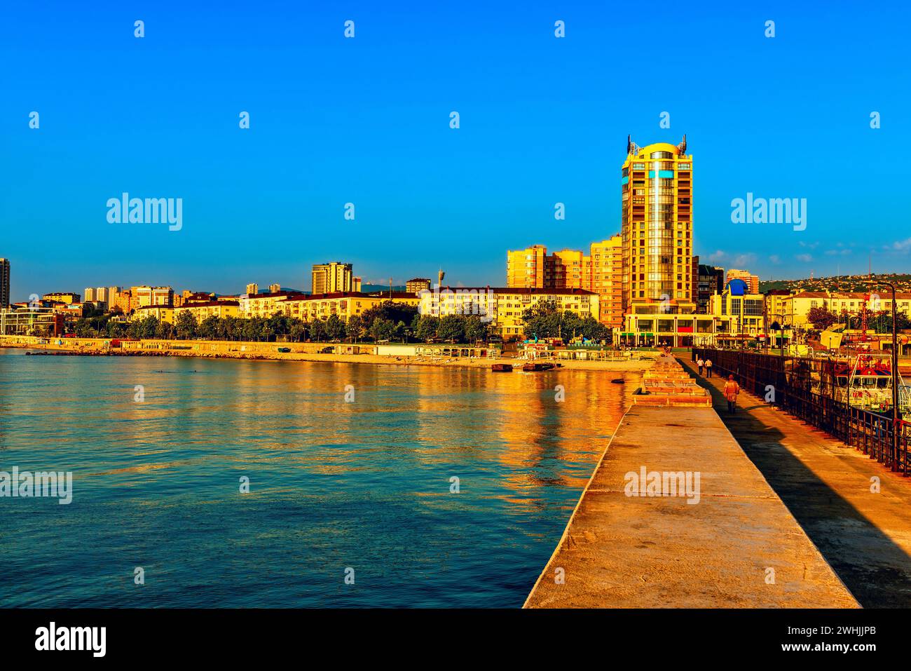 Novorossiysk blue wave hi-res stock photography and images - Alamy