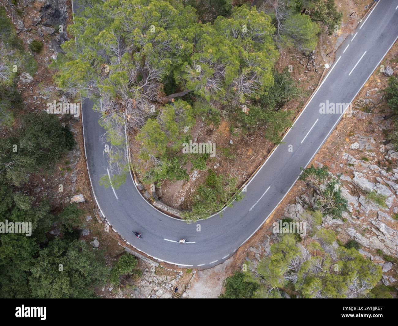 Cyclists in birds eye view hi-res stock photography and images - Alamy