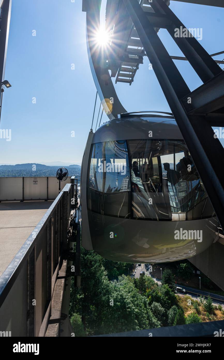 An Aerial Tram stopped at the upper station of the Portland Aerial Tram ...