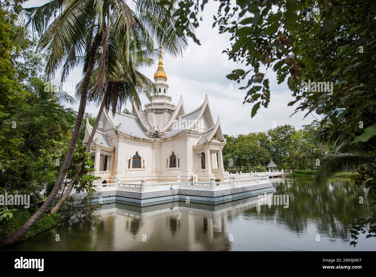 Maha Cetiya Somdey Temple at Wat Luang Pho Sot Thammakayaram near ...