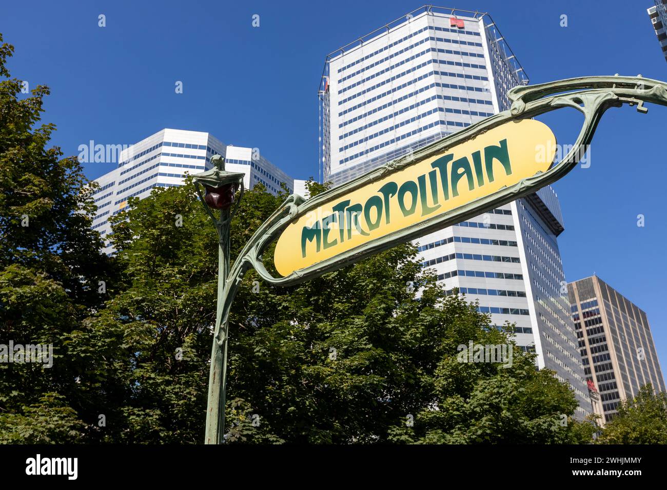 Montreal subway signage hi-res stock photography and images - Alamy