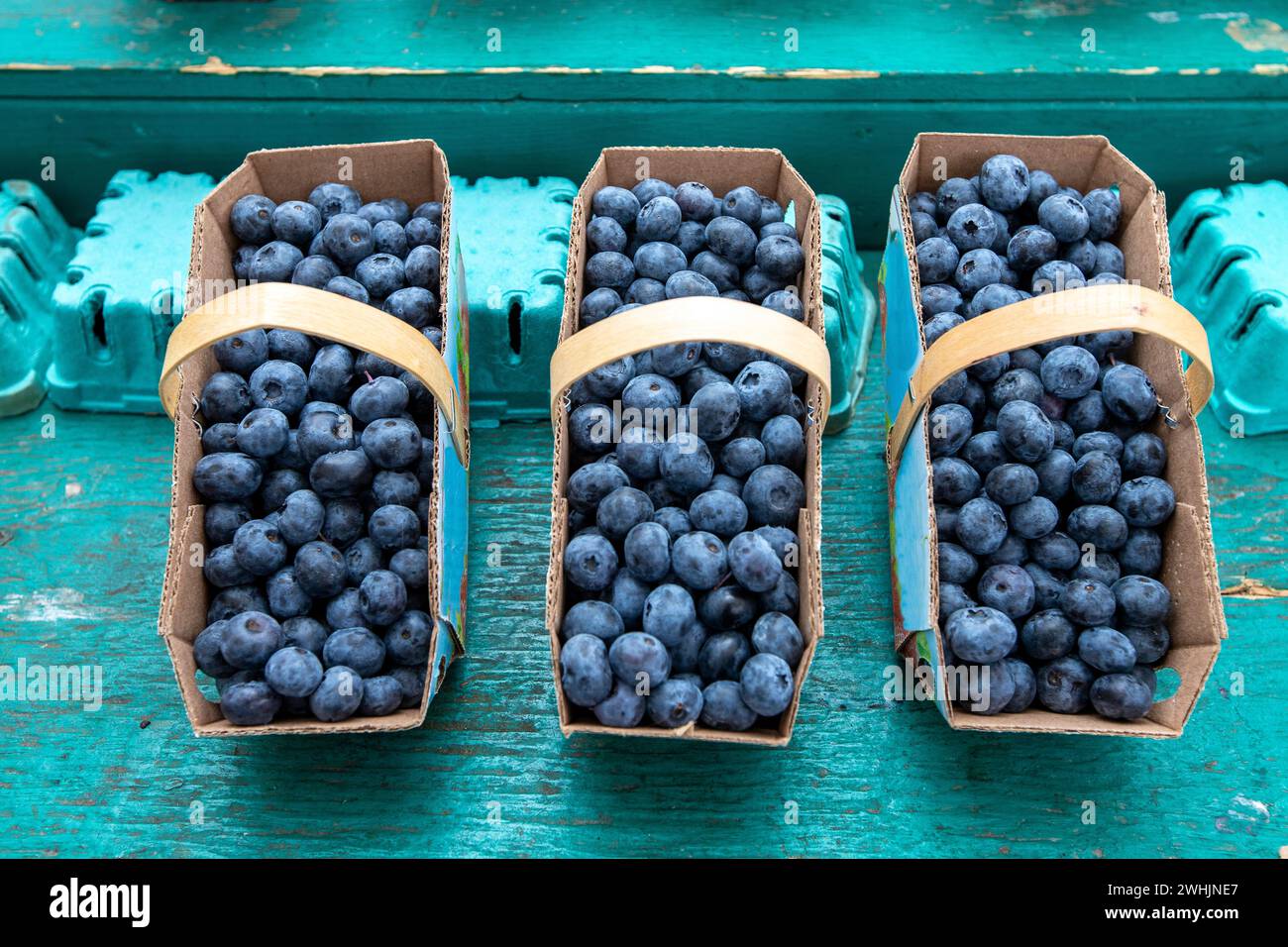 Blueberries grocery store hi-res stock photography and images - Alamy