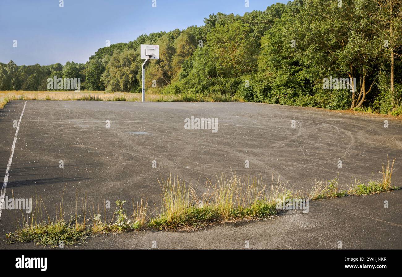 Sports grounds sports facilities hi-res stock photography and images ...