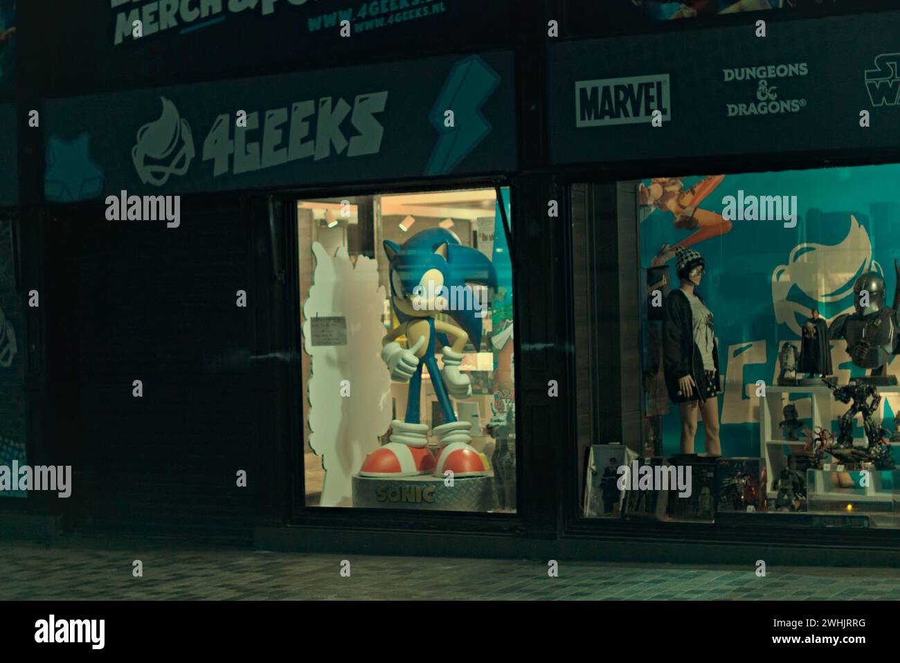 Sonic character under glass hi-res stock photography and images - Alamy