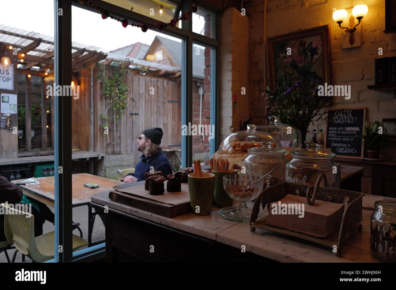 KIng's Yard Street Market, Pontcanna, Cardiff. Farmers market, pop ups ...