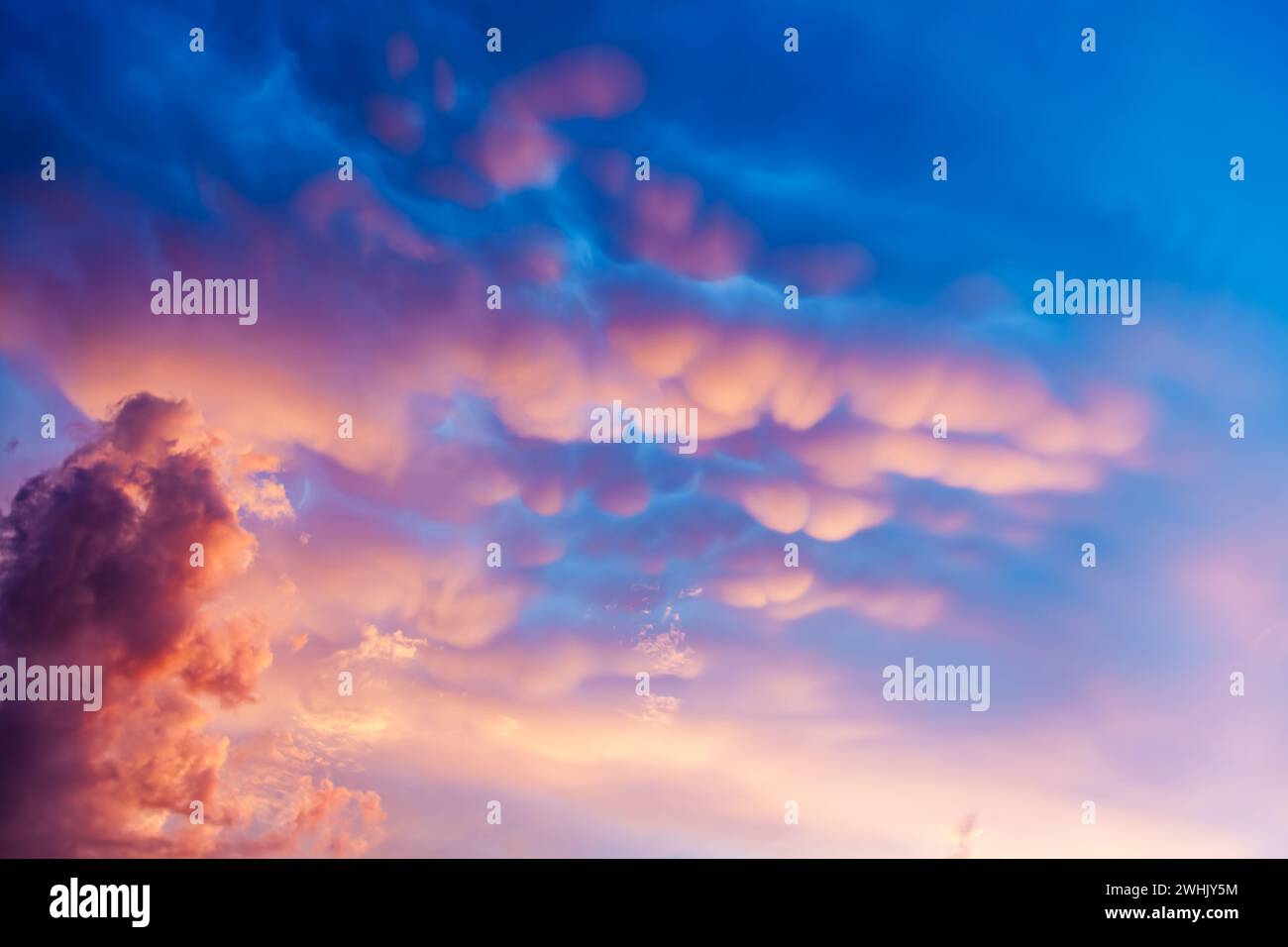 Blue hour clouds hi-res stock photography and images - Alamy