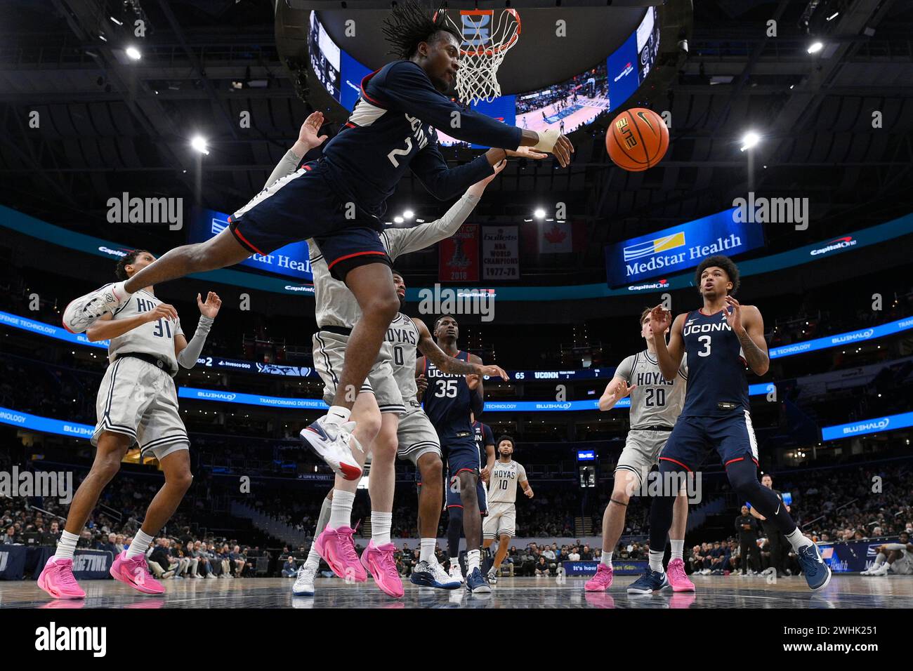 Connecticut guard Tristen Newton (2) passes the ball during the second ...