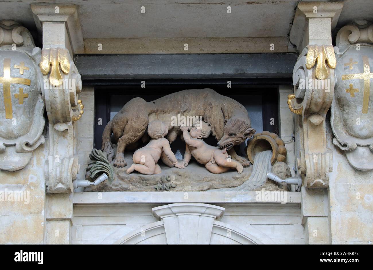 Romulus and Remus on the House of the Oath of Archers in Brussels Stock Photo - Alamy