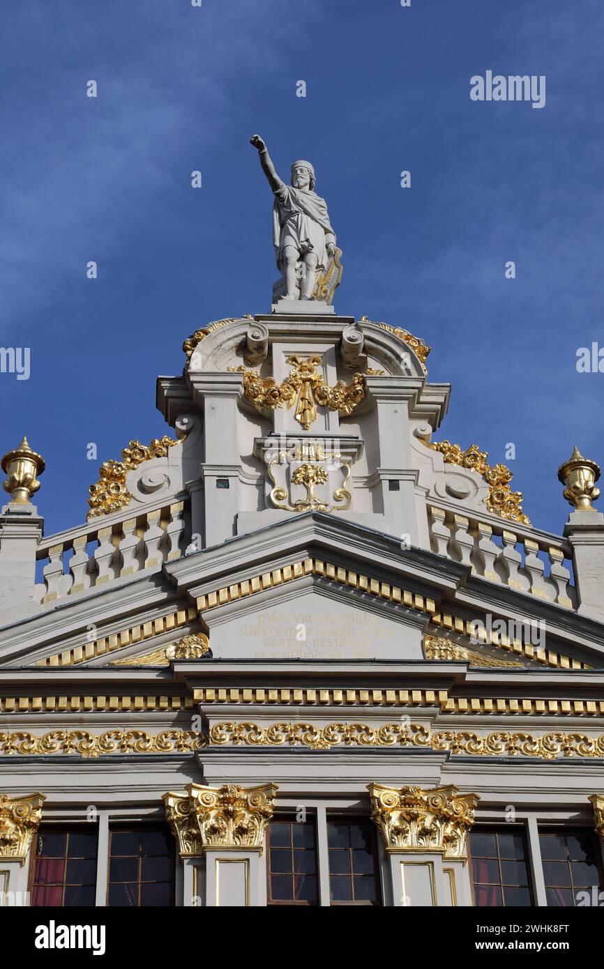 Statue of saint homobonus cremona hi-res stock photography and images ...