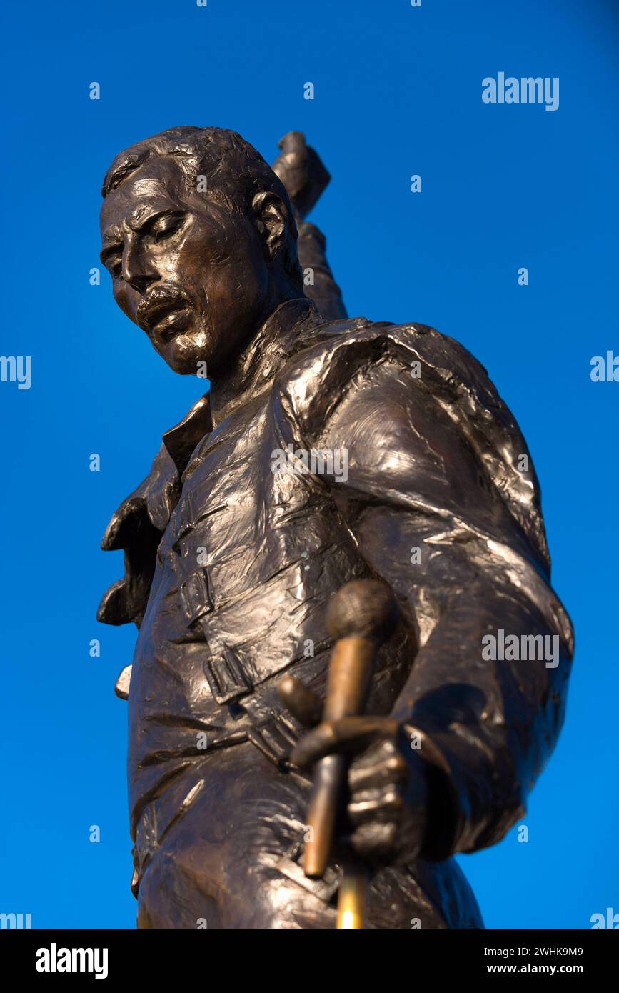 Freddie Mercury statue, musician, Queen, rock, rock music, star, rock ...