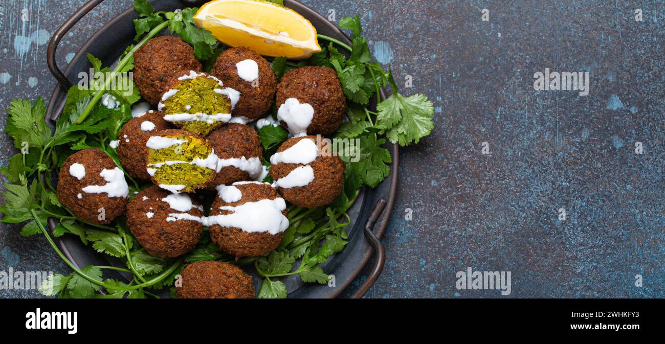 Plate falafel top view hi-res stock photography and images - Alamy