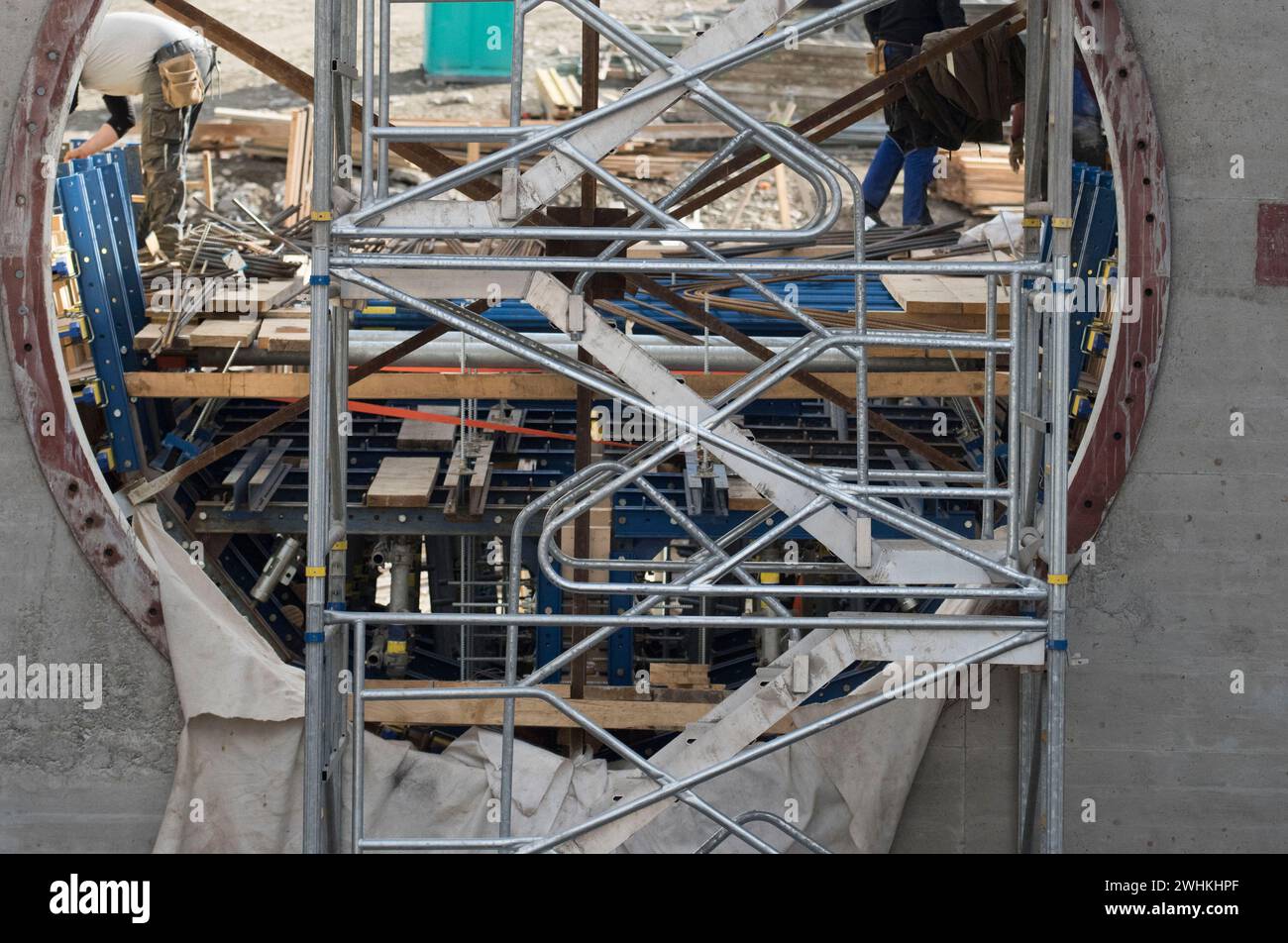 Scaffolding for construction works on a building Stock Photo - Alamy