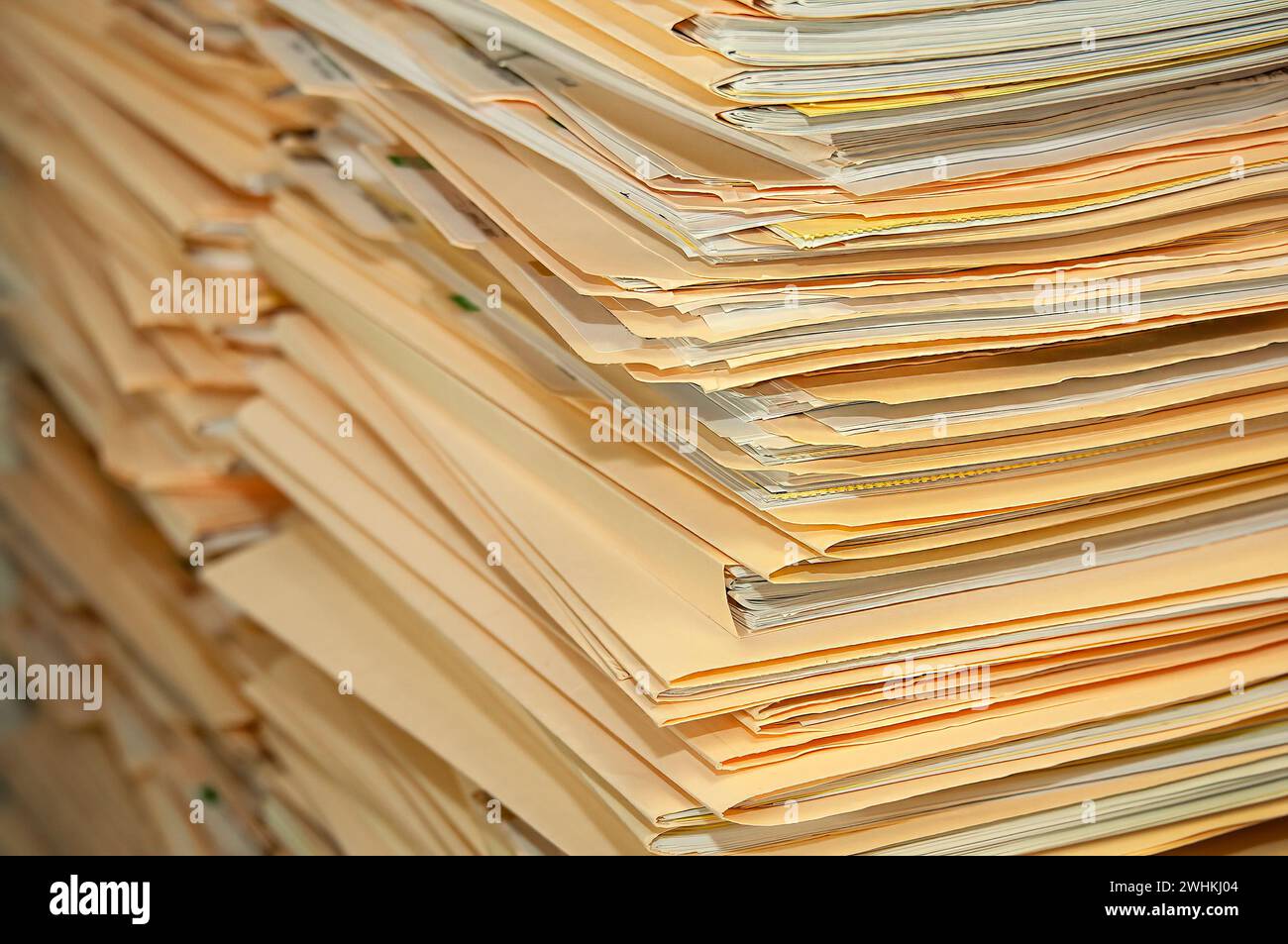 Scattered folders hi-res stock photography and images - Alamy