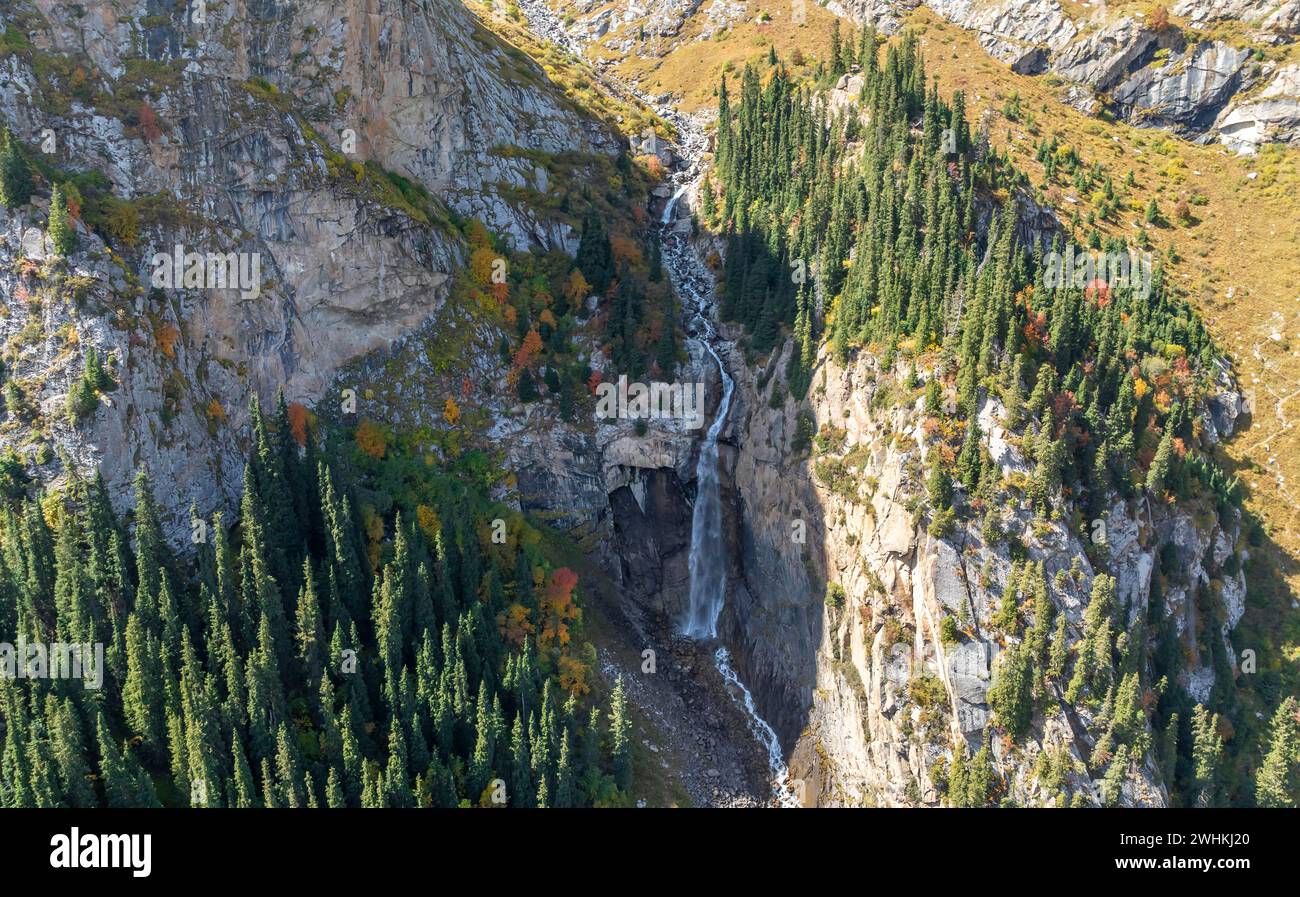 Cascade mountain range aerial hi-res stock photography and images - Alamy
