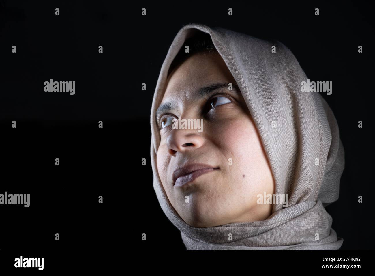 Expressions femininity hi-res stock photography and images - Alamy