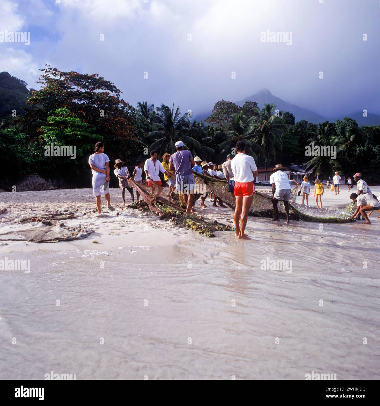 Fishing net seychelles hi-res stock photography and images - Alamy