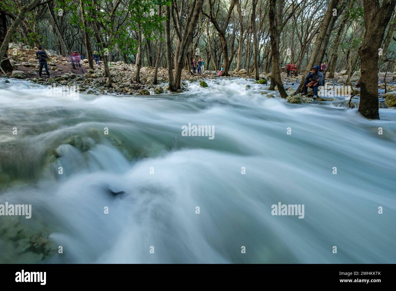 Intermittent flow hi-res stock photography and images - Alamy