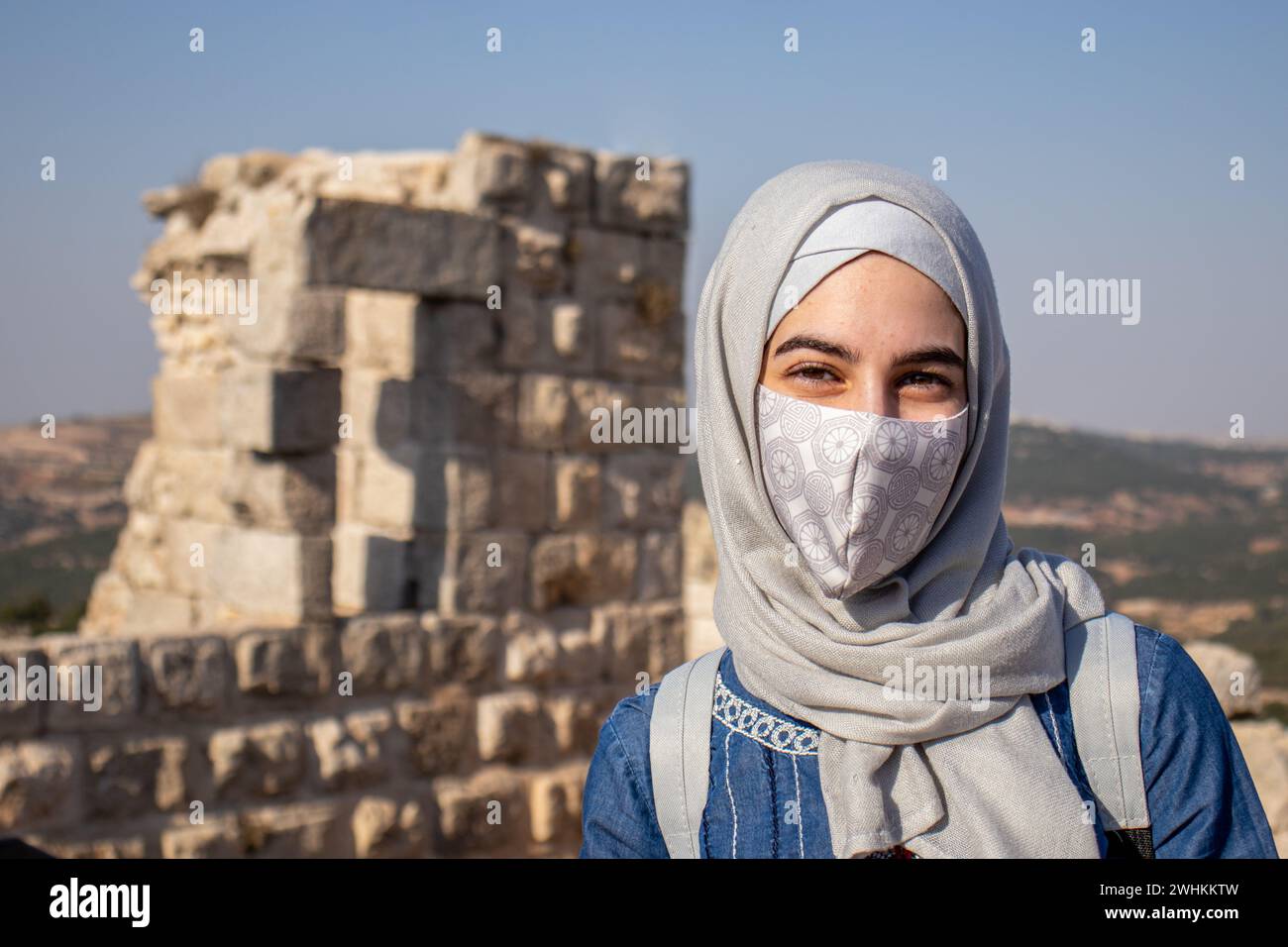 portrait for happy tourist muslim woman Stock Photo - Alamy