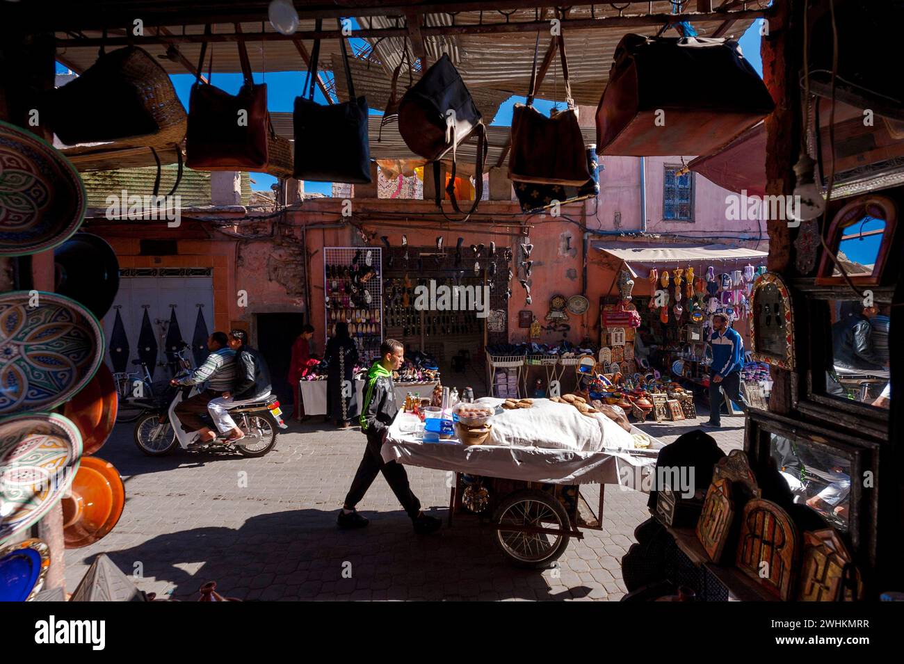 Orient culture hi-res stock photography and images - Alamy