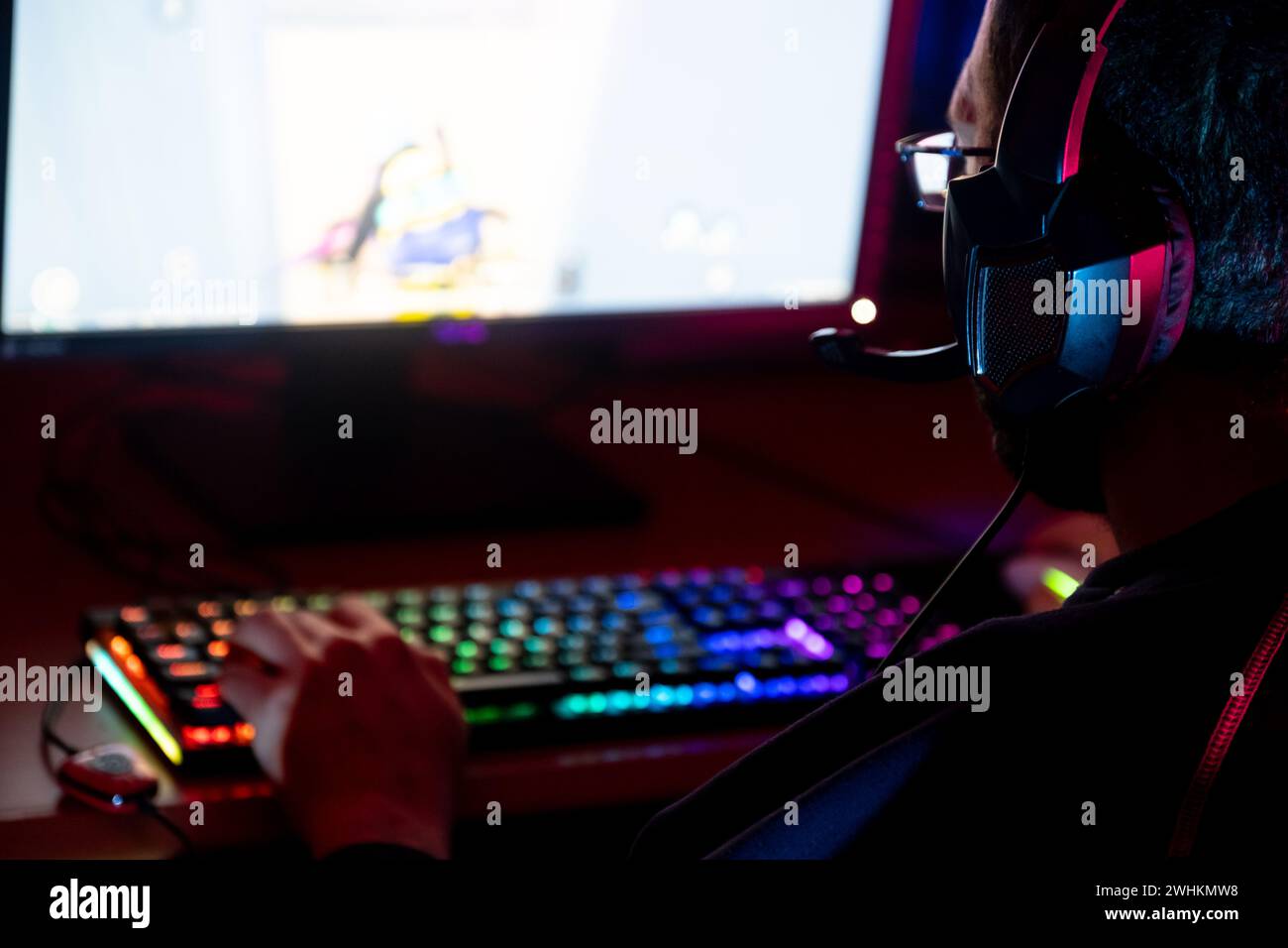 Computer game playing backlit hi-res stock photography and images - Alamy