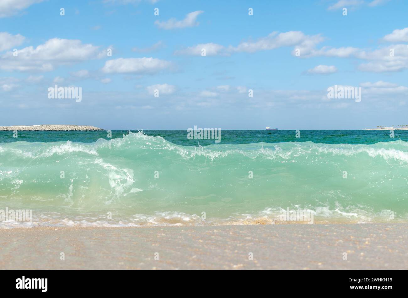 Beauty water breaking against shore hi-res stock photography and images ...
