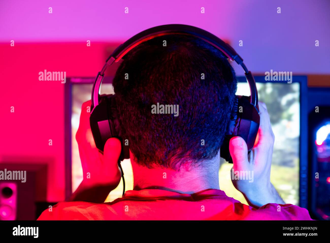 Computer game playing backlit hi-res stock photography and images - Alamy