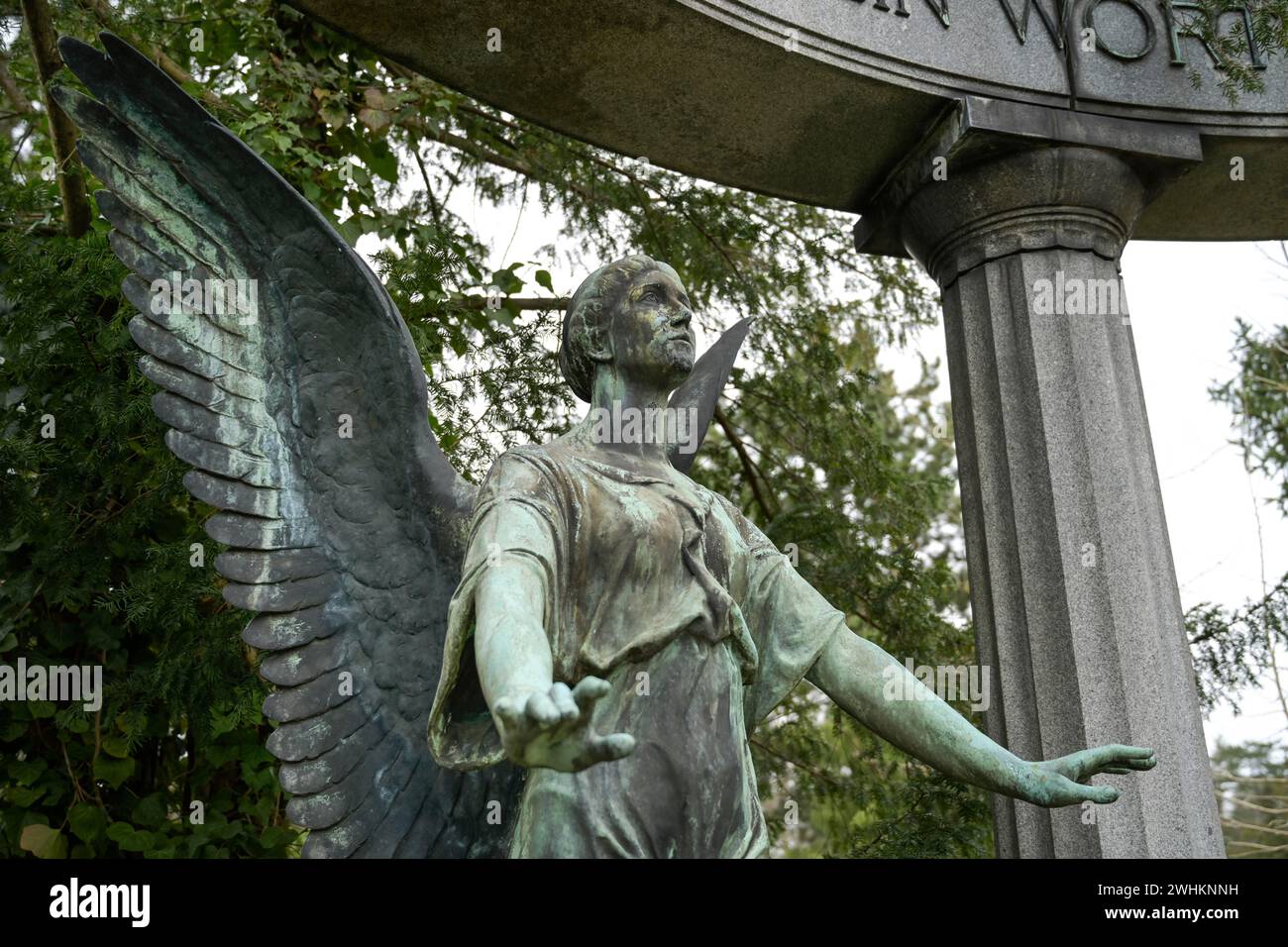 Count of the Anna and Leopold Engel family, angel figure, mourning ...