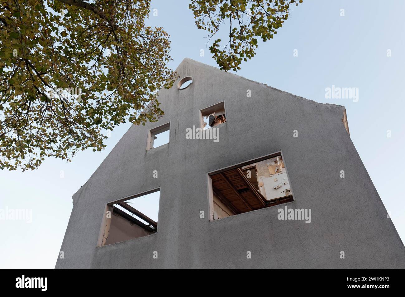 Demolition house, single-family house, masonry without windows and roof ...