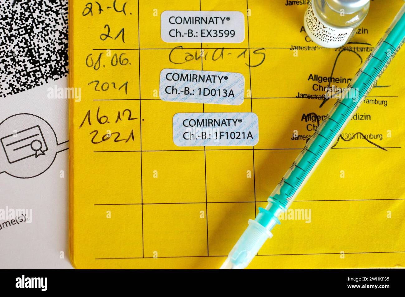 Syringe with blood, cut out, blood collection, vaccination, vaccination ...