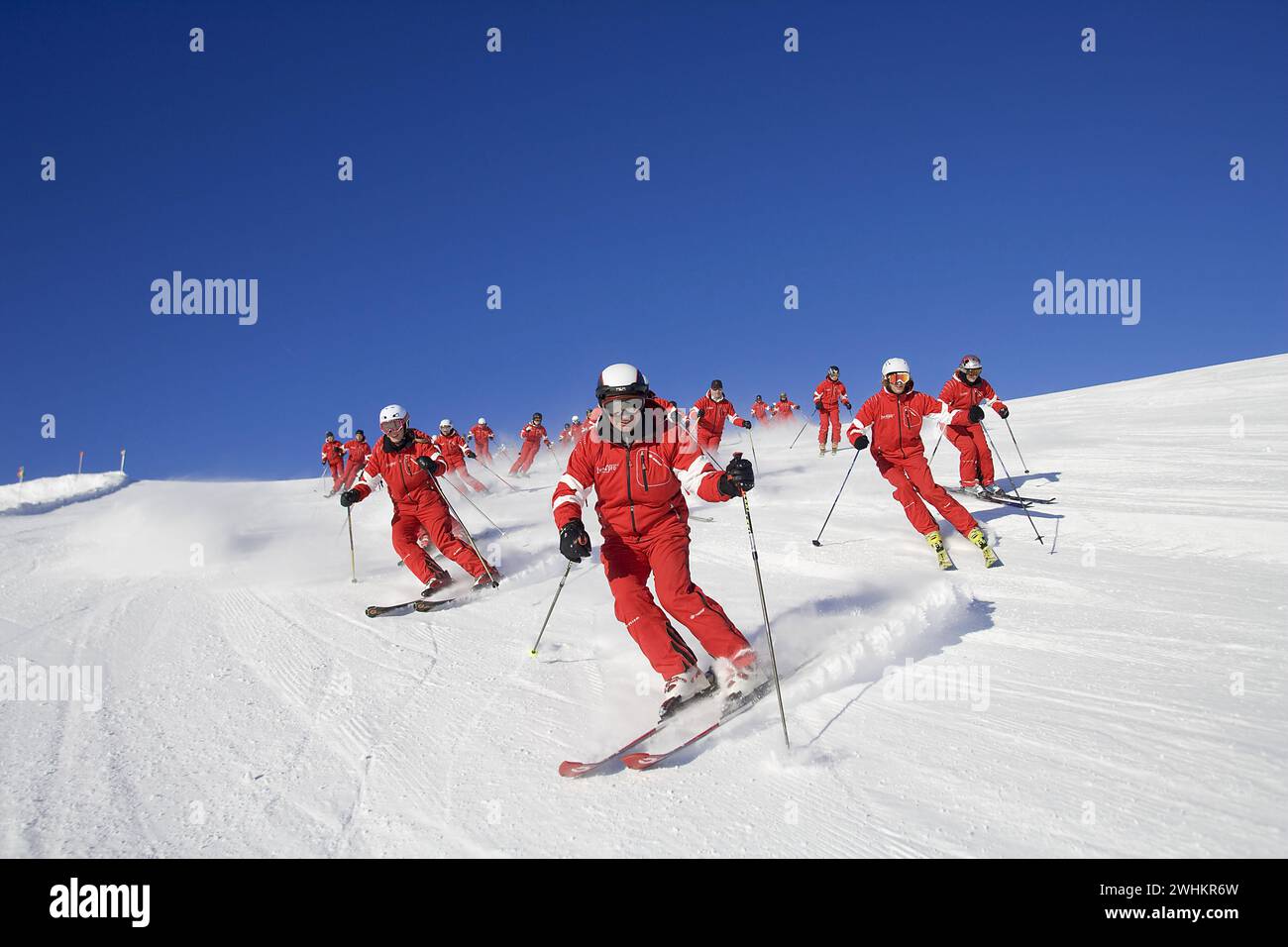 Group female skier hi-res stock photography and images - Alamy
