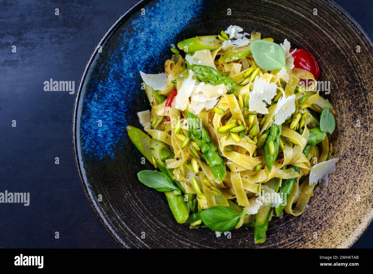 Traditional Italian tagliatelle with green asparagus Stock Photo - Alamy