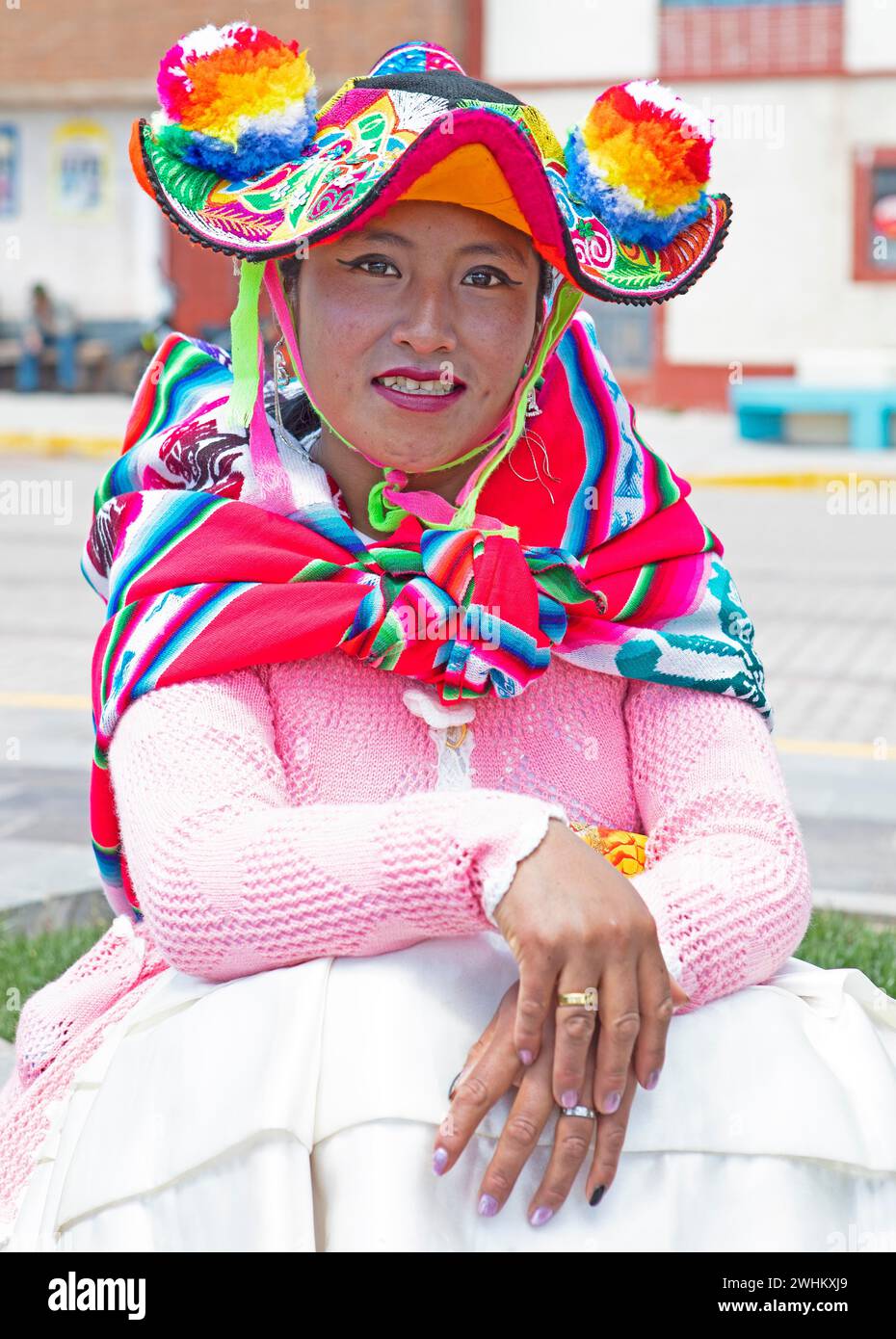 Peruvian woman, 20 years old, in traditional dress at the market in ...