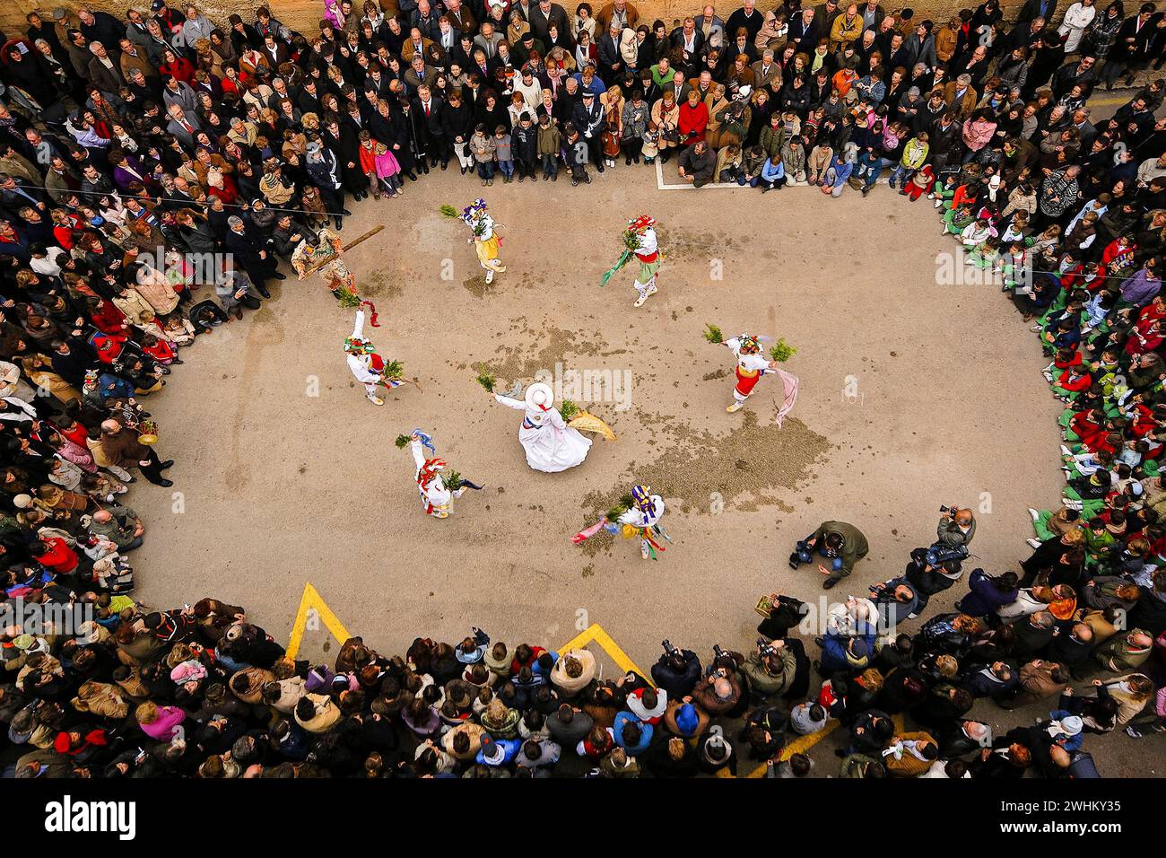 Danza cultural tradicional hi-res stock photography and images - Alamy