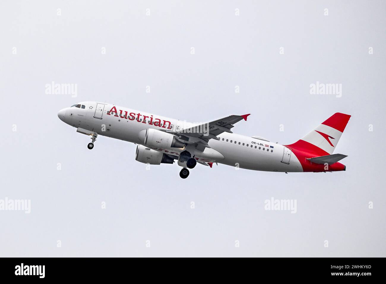 Aircraft Austrian Airlines, Airbus A320-200, OE-LBL Stock Photo - Alamy