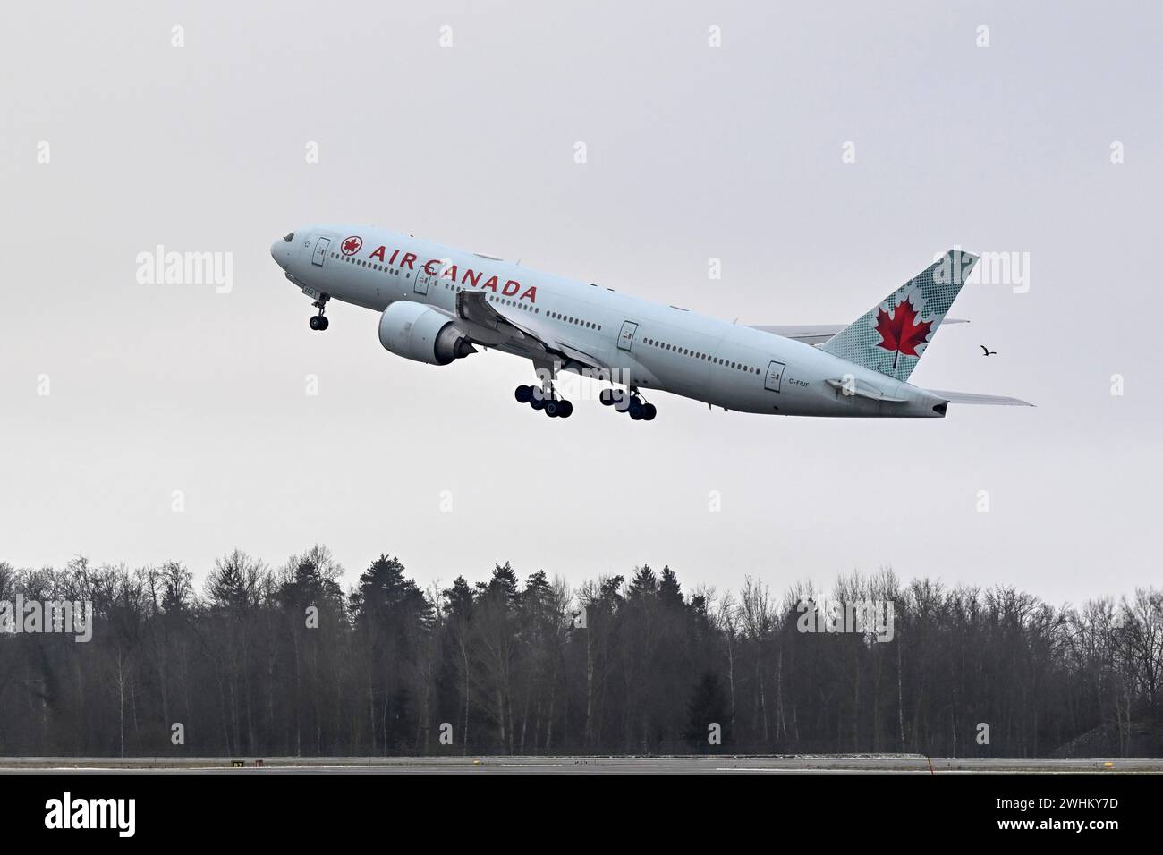 Aircraft Air Canada, Boeing 777-200, C-FIUF, Zurich Kloten, Switzerland ...