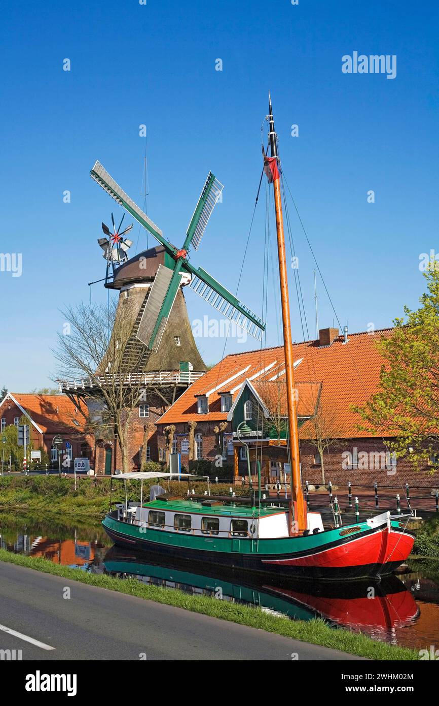 Pannkoekenship (pancake ship) Antje, windmill, Grossefehn, East Frisia ...