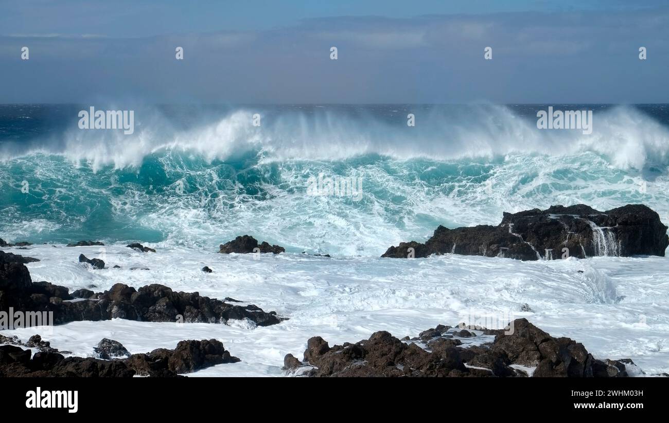 Rugged and rocky hi-res stock photography and images - Alamy